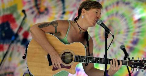 Monthly Singer Songwriter Showcase features local musicians
