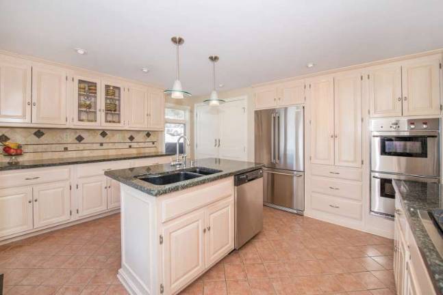 Lakefront home with panaromic views Lakefront home with panaromic views
