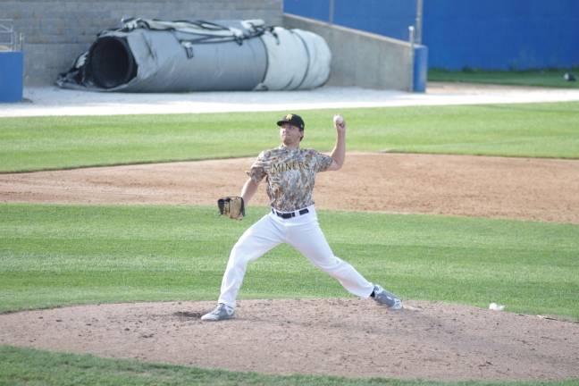 Miners top Capitales, 5-3