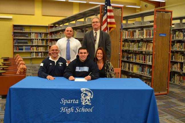 Sparta athletes sign on to colleges