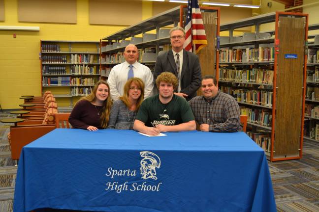 Sparta athletes sign on to colleges